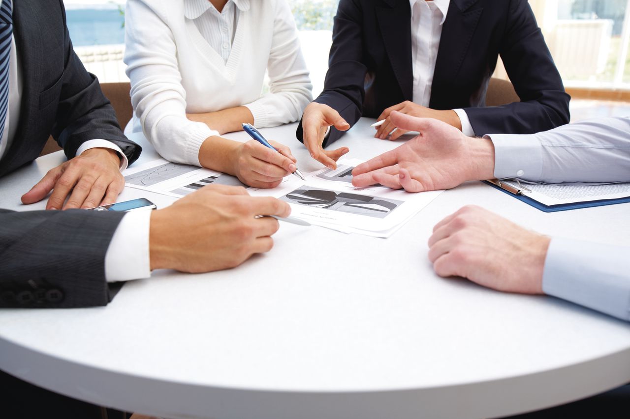 Tech adoption challenges in corporate legal departments | Legal ...